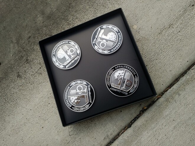 Заглушки центрального отверстия диска AMG для Mercedes A0004003100